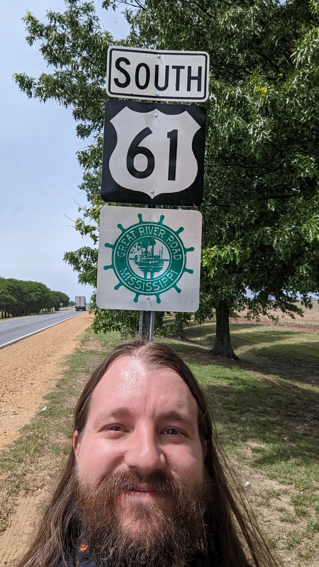 The Great River Road in Mississippi - Florida Man on the Run